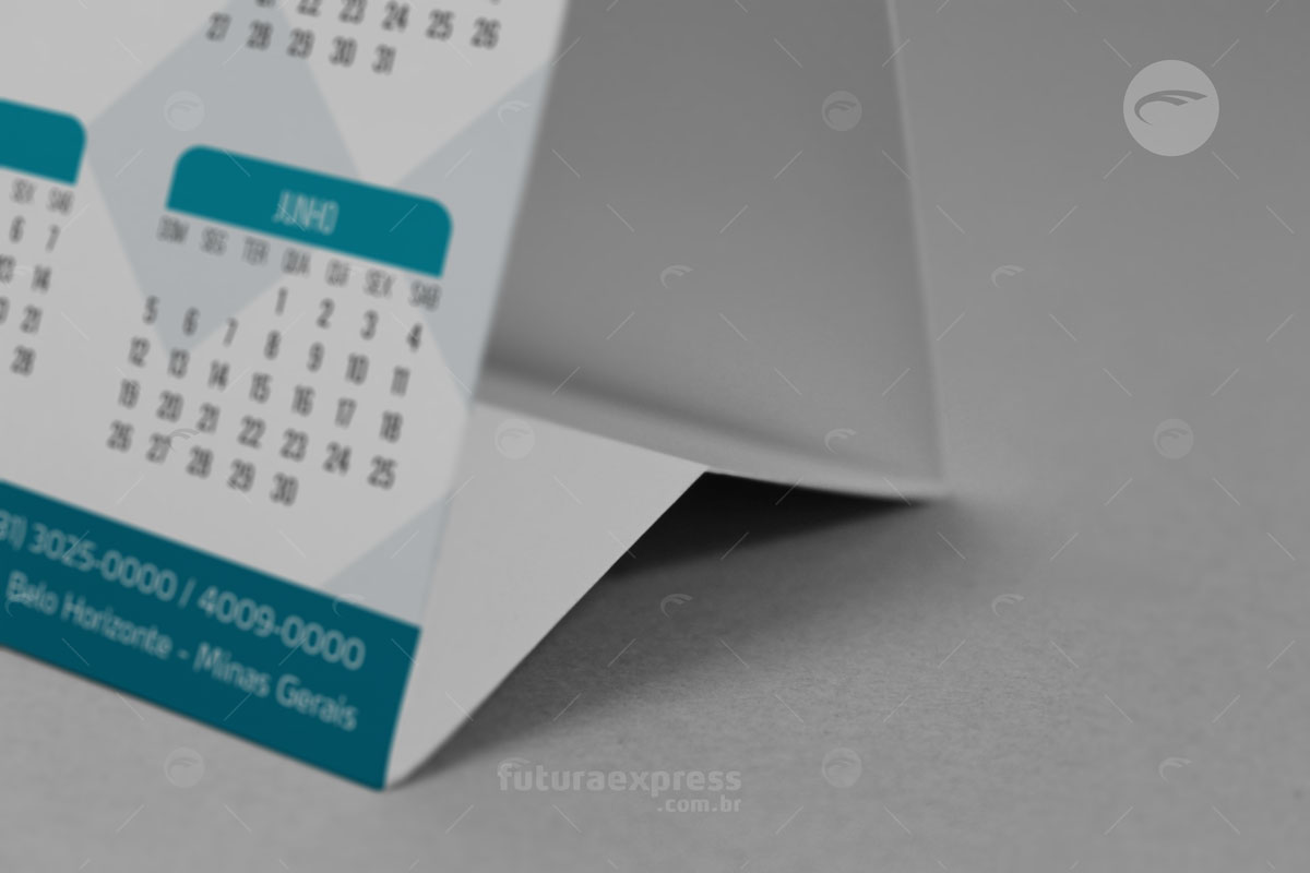 Calendário Triangular 20x10cm | - Configure | Futura Express